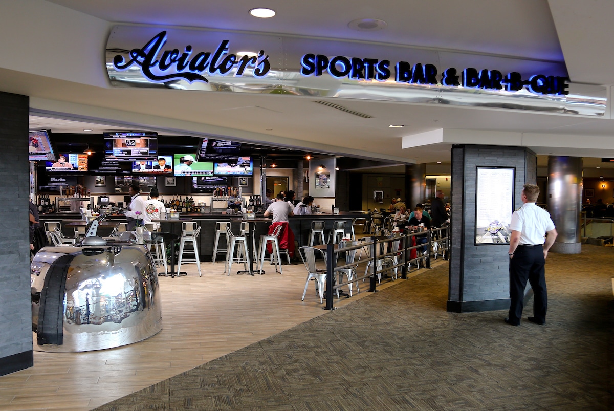 Aviator's Sports Bar & Bar|B|Que | Denver International Airport