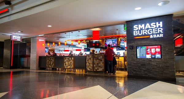 SMASHBURGER & Bar - B Gates | Denver International Airport